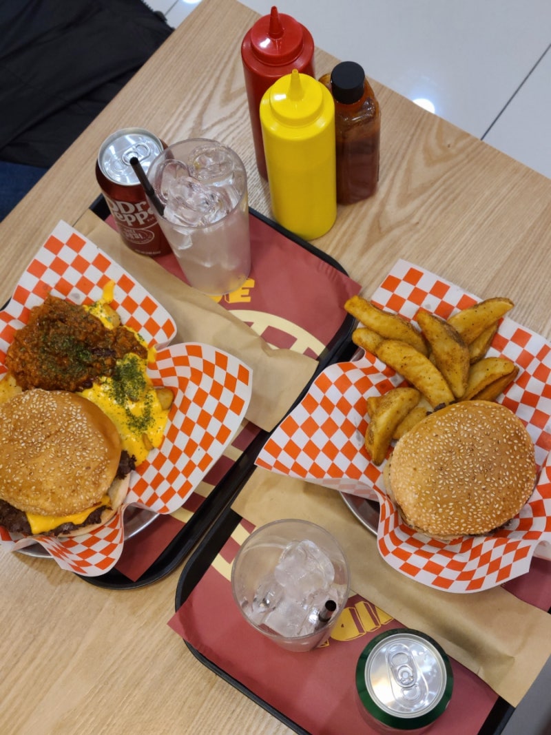 [수원 광교] 패티가 맛있는 광교수제버거 파이어벨 : 네이버 블로그