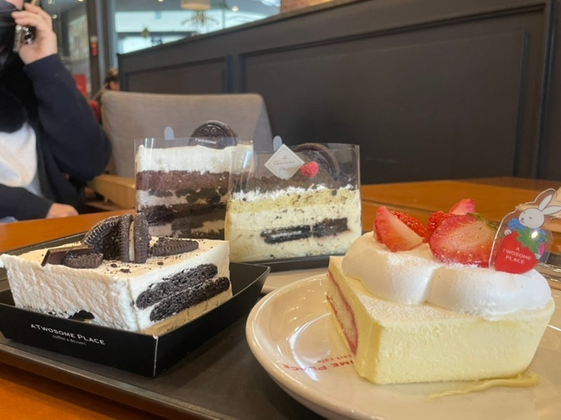 🍰 투썸플레이스 떠먹는 마스카포네 딸기 생크림 아이스박스 그뤼에르 치즈무스 쿠키앤크림 딸기젤리밀크티 조각케이크