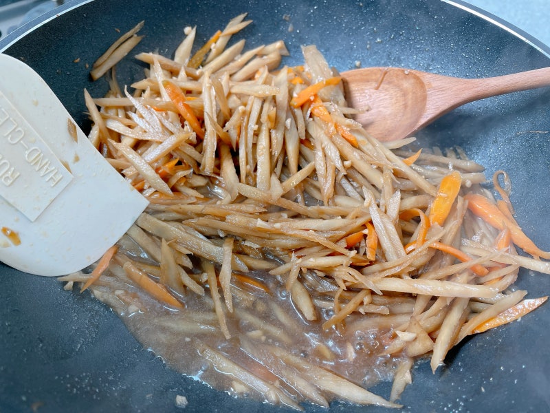 우엉채볶음 조림 만드는 법 아린맛 제거 우엉손질법 밑반찬레시피 요리 네이버 블로그