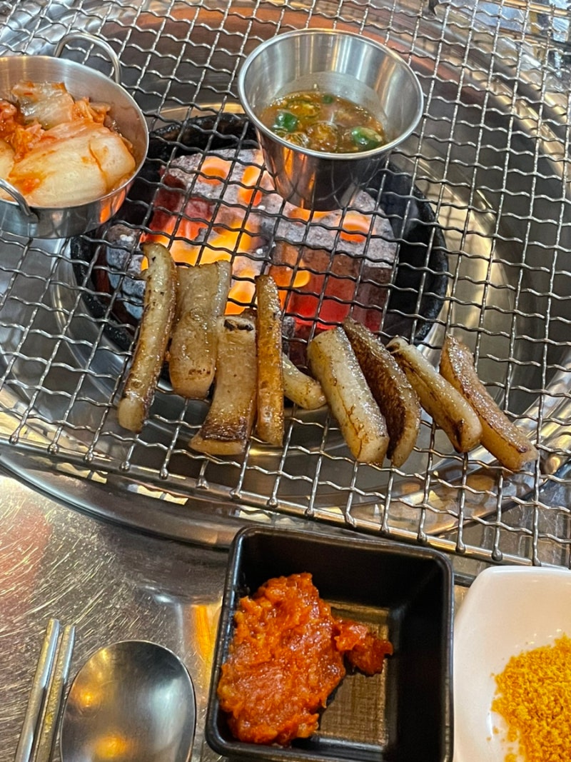 마산맛집 산호동 고기집 추천 육즙가득 제주삼겹 꽃돼지연탄구이 전메뉴 네이버 블로그