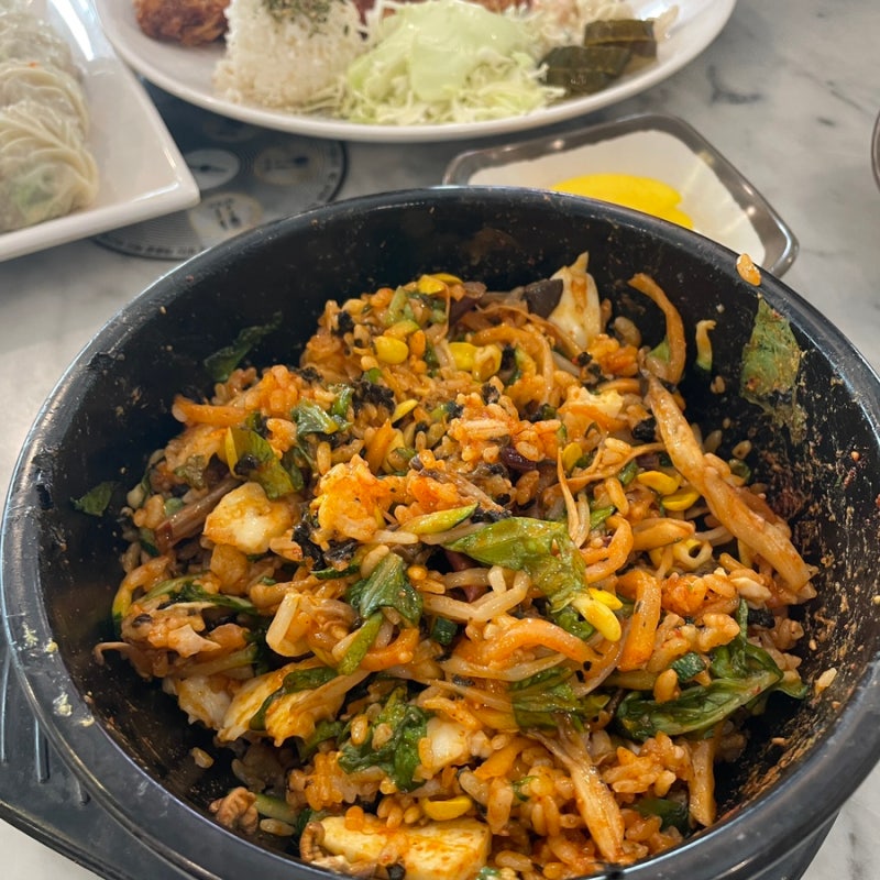 전주 가본집 가성비 좋아서 전주혁신도시 직장인 점심 추천 돈까스 돌솥비빔밥 맛집 베테랑칼국수와 비슷한 칼국수 전주