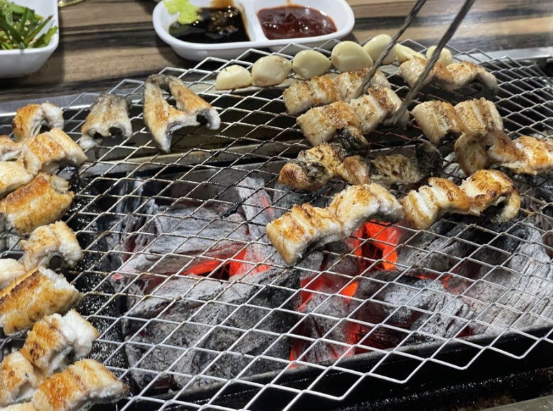 홍대 연남동 맛집 풍천장어 서울 숯불 장어 구이 맛집 내돈내산 웨이팅 예약 가격 네이버 블로그