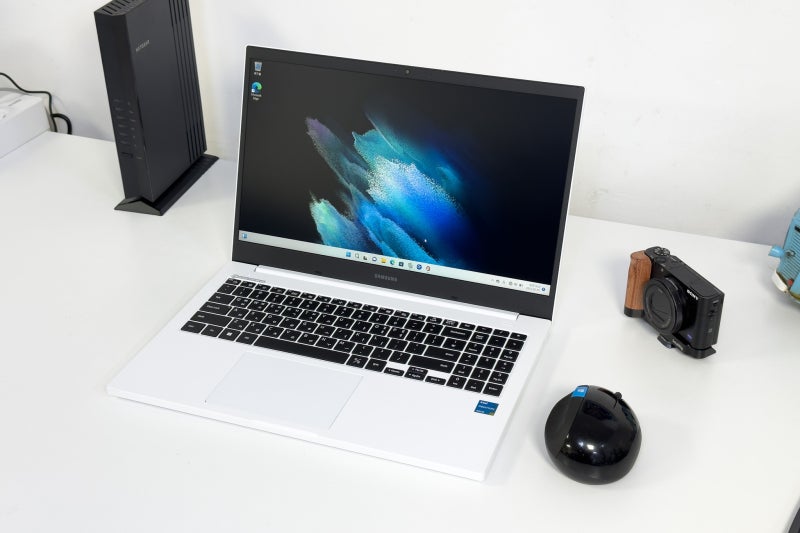 삼성 노트북 플러스2(NT550XDA-K24A) 대학생 및 사무용 가성비 노트북추천 : 네이버 블로그