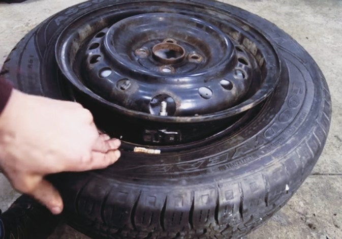 (자동차관리)TPMS 센서란 무엇인가? 타이어 교체시 TPMS 교체 이식비용 발생? TPMS 배터리 교체? TPMS 구조,원리 ...