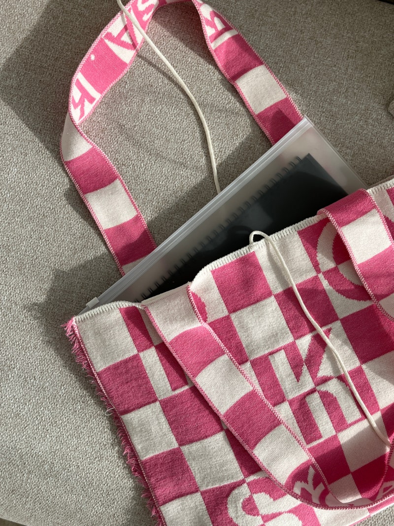 로사케이 에트르 니트백 핑크 봄 숄더백으로 추천해요 : 네이버 블로그