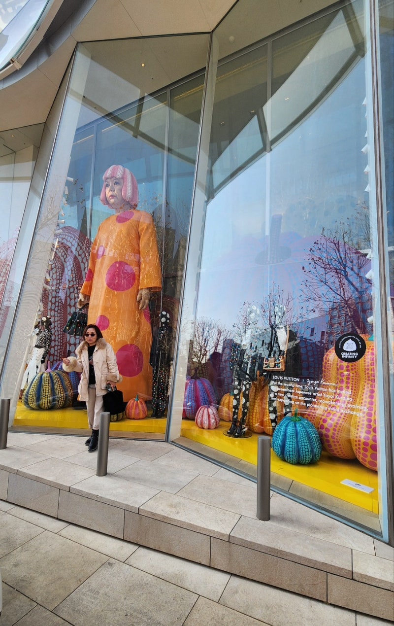 [전시 리뷰] "루이비통x쿠사마 야요이"&"알렉스 카츠 " @에스파스 루이비통 : 네이버 블로그