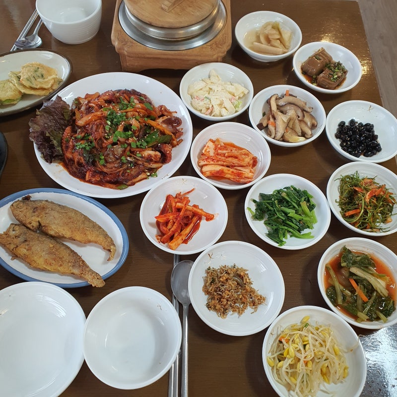 파주 심학산 맛집 돌솥밥 한정식 푸짐한 밥집 둘레길한정식 네이버 블로그