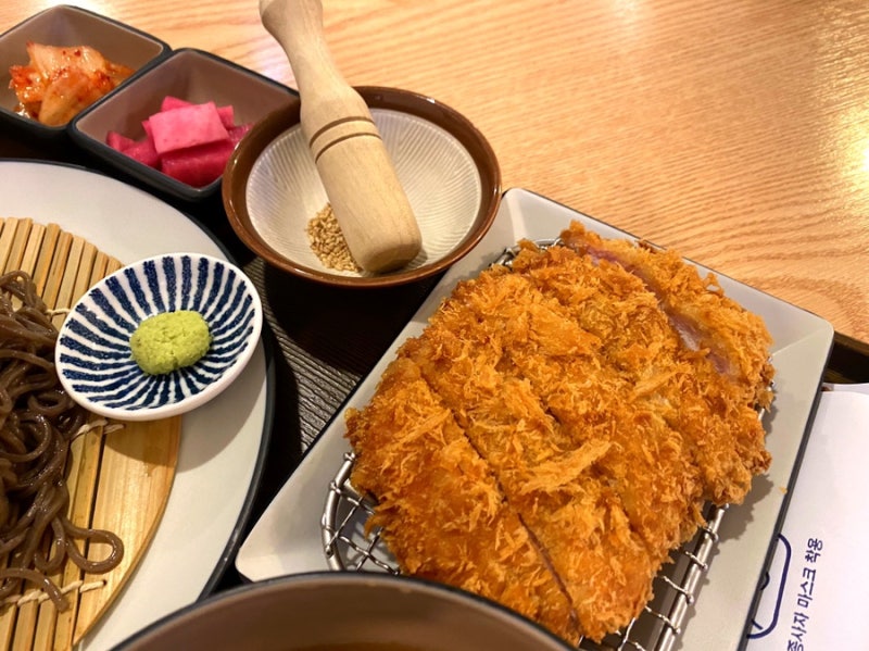 김해 아이스퀘어 밥집 만월 수제돈가스 가족들도 만족 : 네이버 블로그