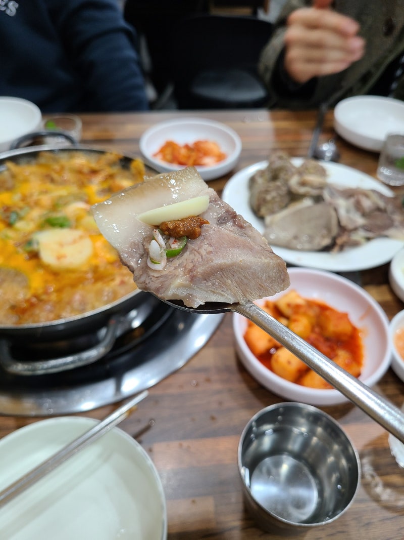을지로3가 맛집 힙지로 감자국탕 순대 머릿고기 전문점 동원집 네이버 블로그