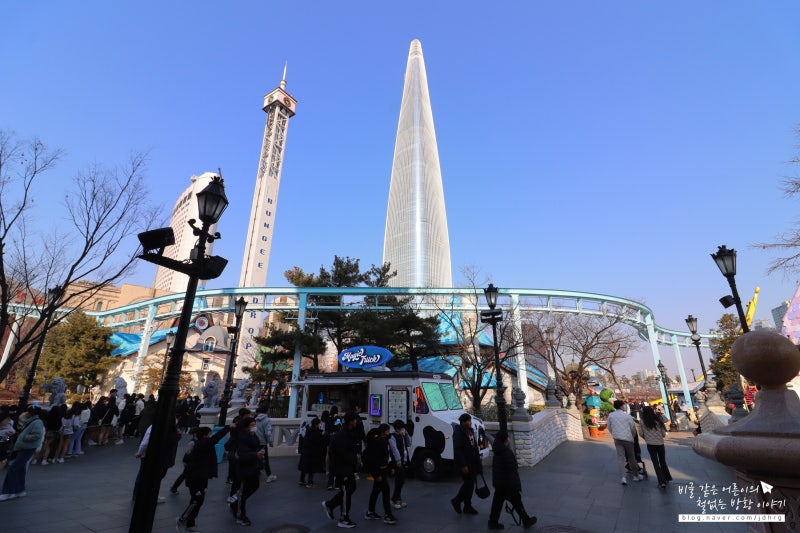 서울 잠실 데이트코스 롯데월드 짐보관함 어드벤처 퍼레이드시간 라이트쇼 평일 방문 후기 네이버 블로그