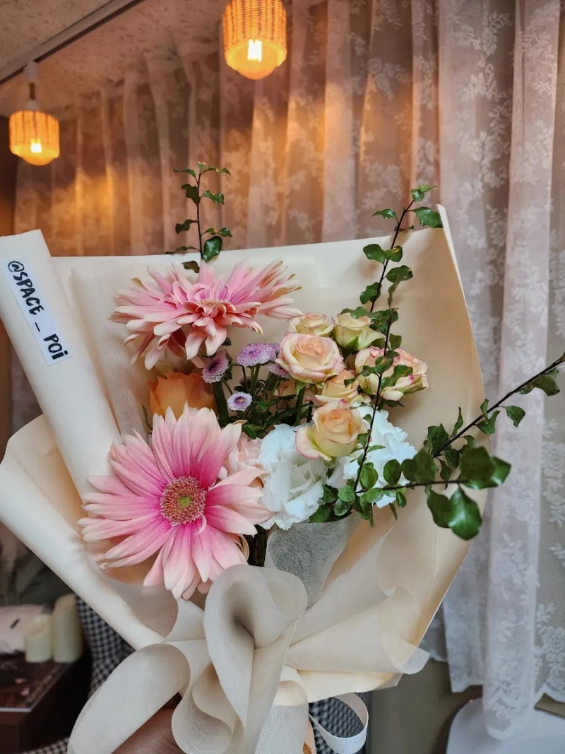 이화여대꽃 졸업식 기념일 꽃준비는 이대역꽃 예쁜꽃집 포이 에서 준비해요 네이버 블로그