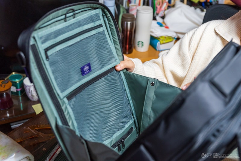 다용도 남자백팩추천 일상 백팩에서 남성 여행용백팩까지 만능인 루퍼 닉 백팩S LOOPER NICK BACKPACK : 네이버 블로그