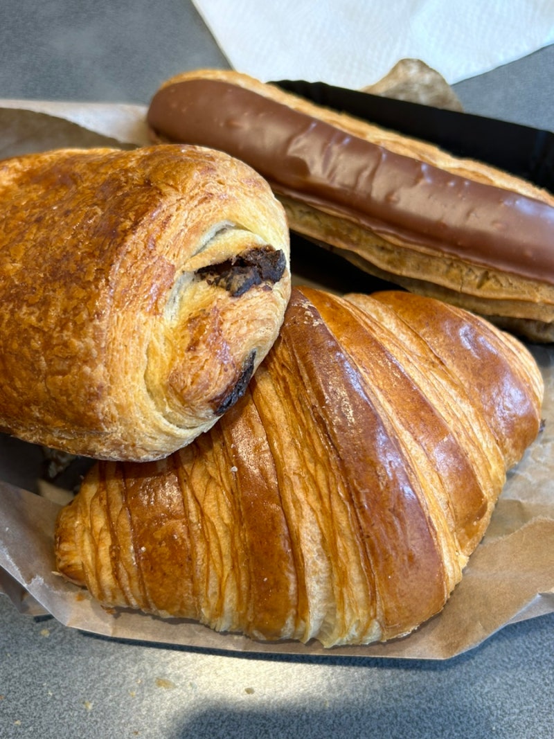 🇫🇷파리2일차 에펠탑 크로와상 맛집 샹젤리제 거리 Psg 샵 스타벅스 Gd 우동 맛집 파리 생제르망 경기 직관