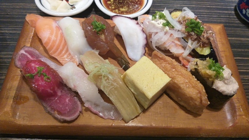 산본역 초밥맛집 갓덴스시 산본점에서 평일 런치메뉴 주방장12p 세트를 먹었습니다 롯데피트인 산본 7층 식당가 네이버 블로그