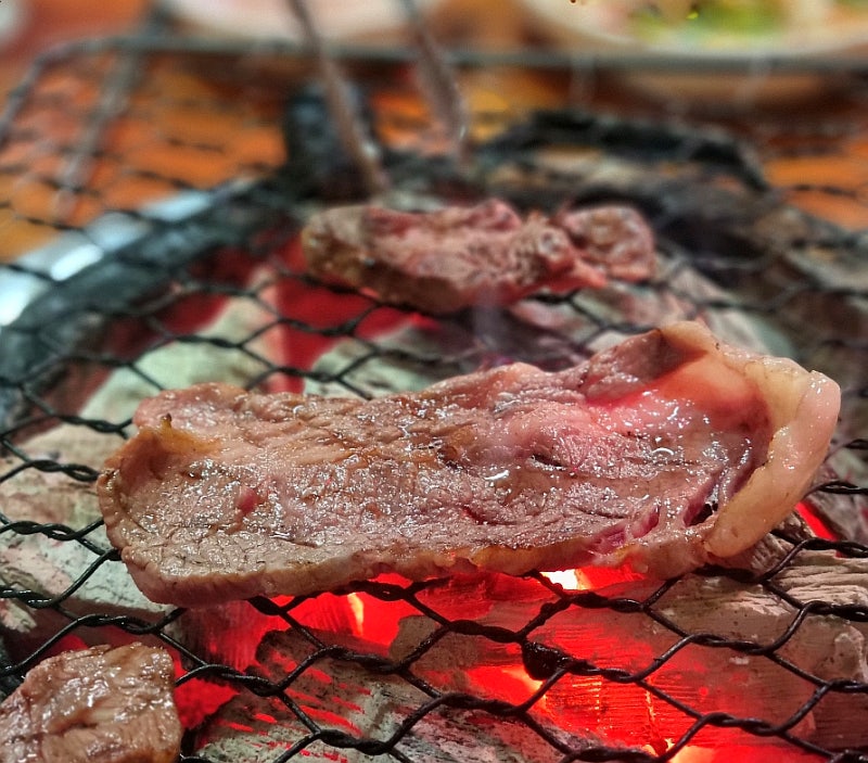 원주 맛집 소고기골목 46호 토담숯불구이 중앙시장 유명한 한우집feat 내어깨를봐 탈골됐잖아 성지술례 백종원