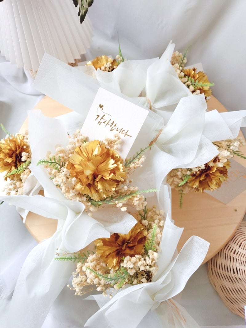 선생님께 선물하기 위해 메탈카네이션 미니꽃다발 택배주문 하셨어요 : 네이버 블로그