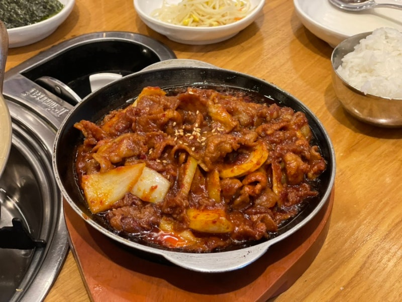 파주 롯데아울렛 가성비 맛집 김치찌개and제육볶음 ‘장호 짤라집 네이버 블로그