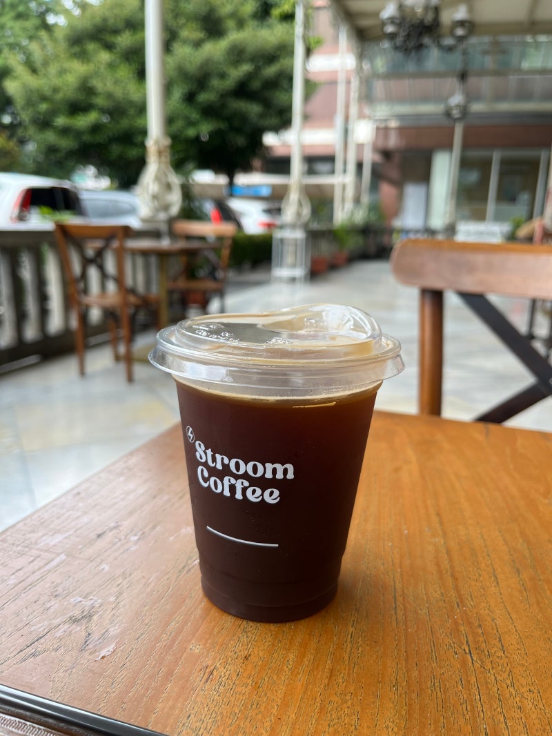 기차 멍🚃가능한 Stroom Coffee 멘땡 아지트를 찾다, PLN(Perusahaan Listrik Negara) 인도네시아 ...