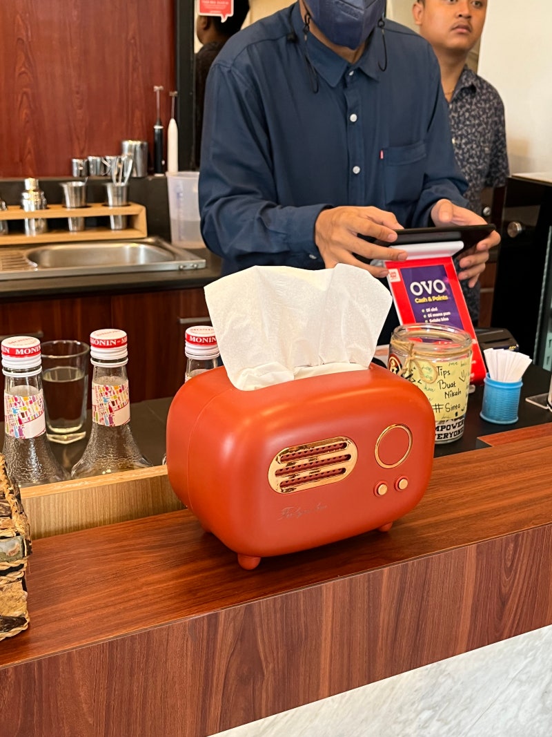 기차 멍🚃가능한 Stroom Coffee 멘땡 아지트를 찾다, PLN(Perusahaan Listrik Negara) 인도네시아 ...