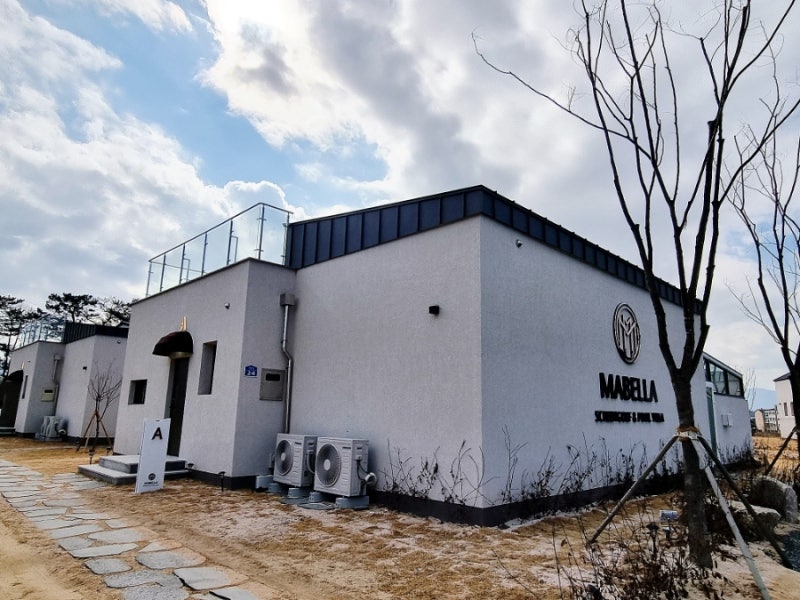 경주풀빌라펜션 온수풀 스크린골프 노래방 단체숙박하기 좋은 신축펜션 마벨라 네이버 블로그