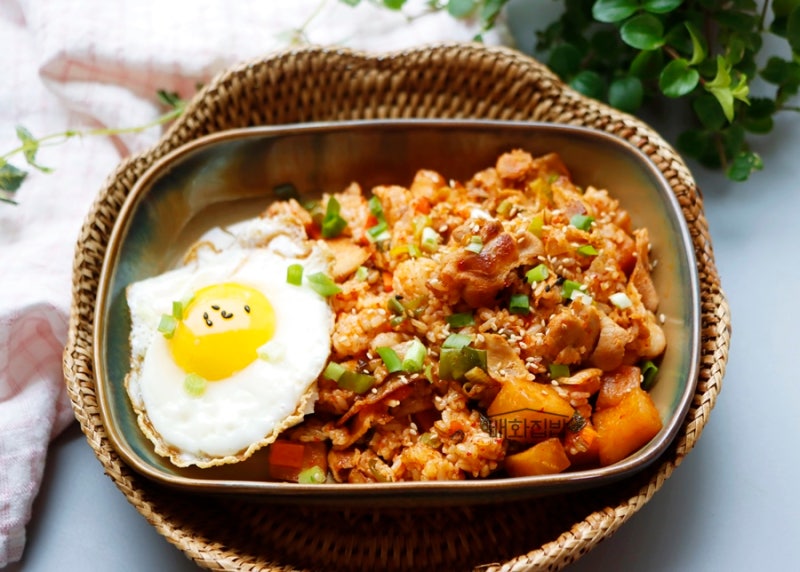 백종원 깍두기 볶음밥 레시피 재료 혼밥메뉴 대패삼겹살 돼지고기 볶음밥 만드는법 : 네이버 블로그