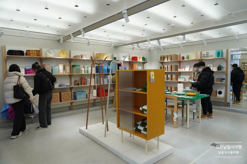 성수 실내데이트 29CM의 오프라인매장, HAY 무료 전시 진행중! ~4/2 : 네이버 블로그