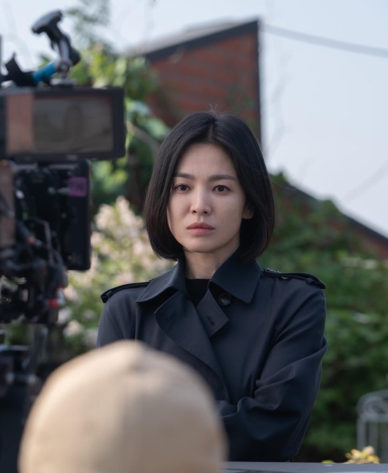 더글로리 송혜교 옷 트렌치코트 브랜드는 네이버 블로그