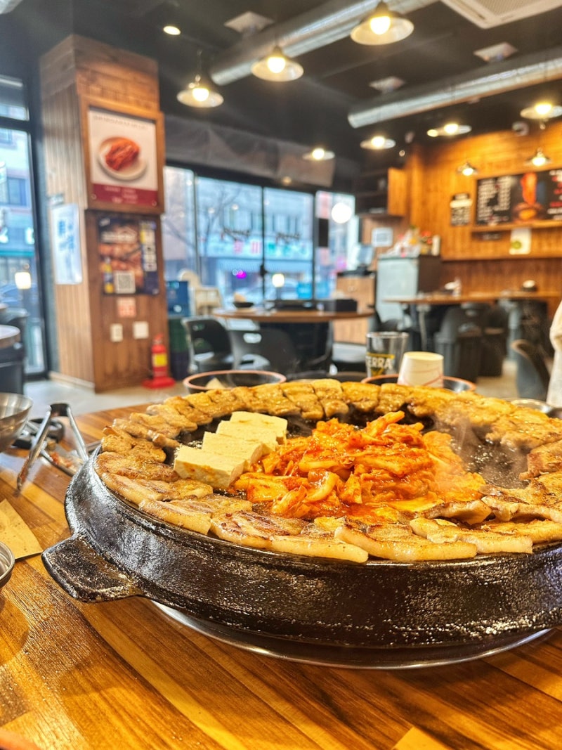 대전 관평동 고기집 맛집 무쇠김치삼겹 방문후기 네이버 블로그