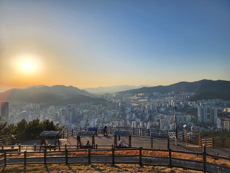 부산 가볼만한곳 황령산봉수대 I 부산 전망 경치보기좋은 곳 I 일몰명소 네이버 블로그