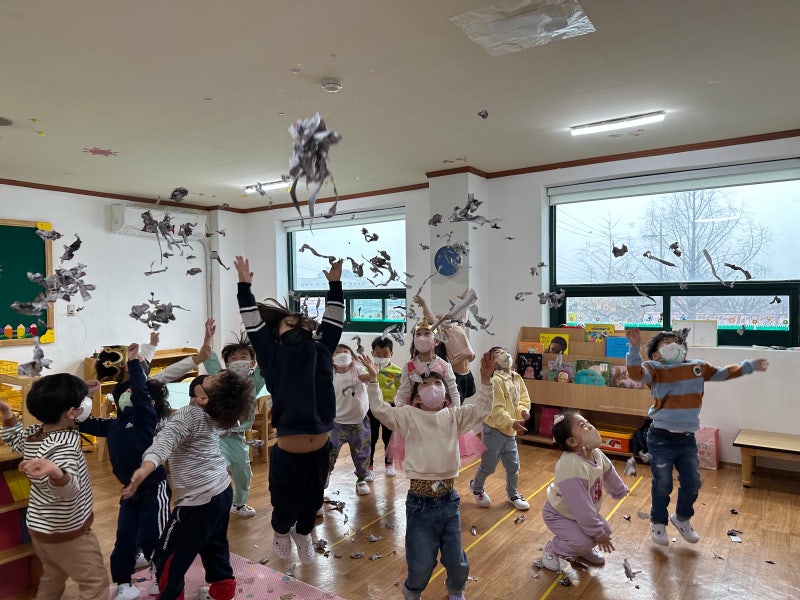 신나는 북극곰 신문지 놀이활동📰 네이버 블로그