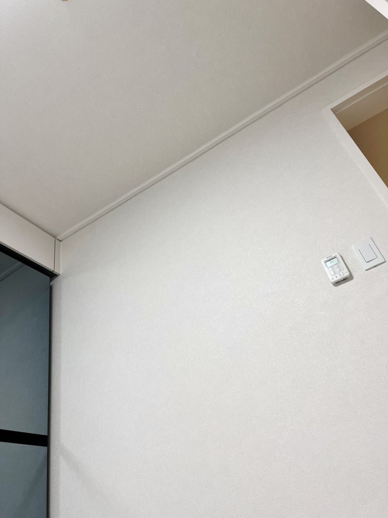 디아망 회벽화이트(PR002-01) 천장까지 벽지 도배 후기 : 네이버 블로그