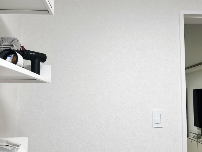 디아망 회벽화이트(PR002-01) 천장까지 벽지 도배 후기 : 네이버 블로그