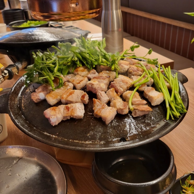 양재역 말죽거리 미나리 삼겹살 맛집 해지원 모임하기 좋은 회식 장소 추천
