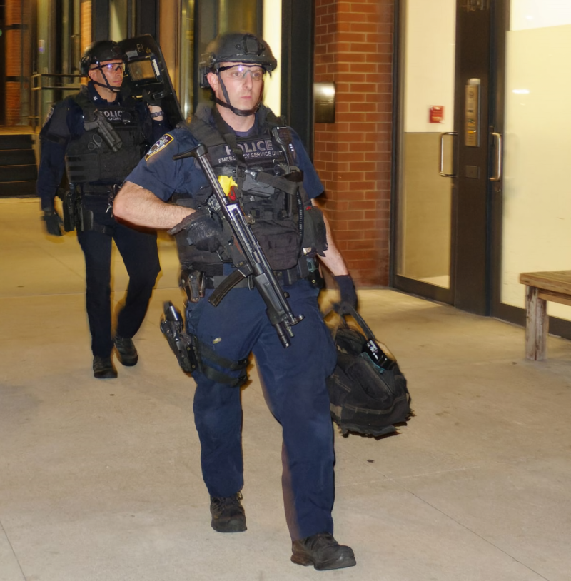 MP5를 여전히 쓰는 NYPD ESU(2021년) : 네이버 블로그