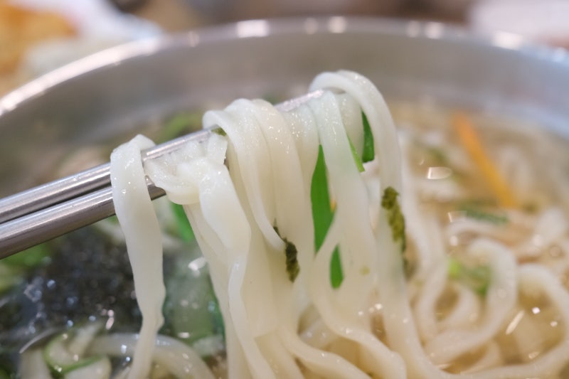 여의도맛집 북촌손만두여의도ifc몰점 혼밥가능한 맛집~ 뜨끈한 칼국수에 만두~~~ With 후지x100v 네이버 블로그