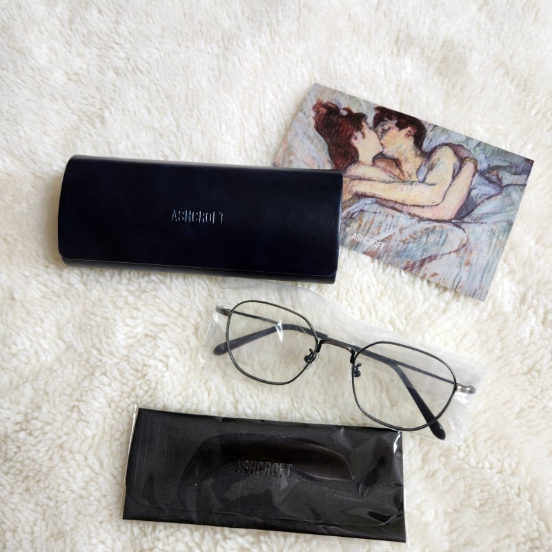 남자 티타늄안경테 브랜드 애쉬크로프트 휴즈 정장에 잘 어울리는 안경 네이버 블로그