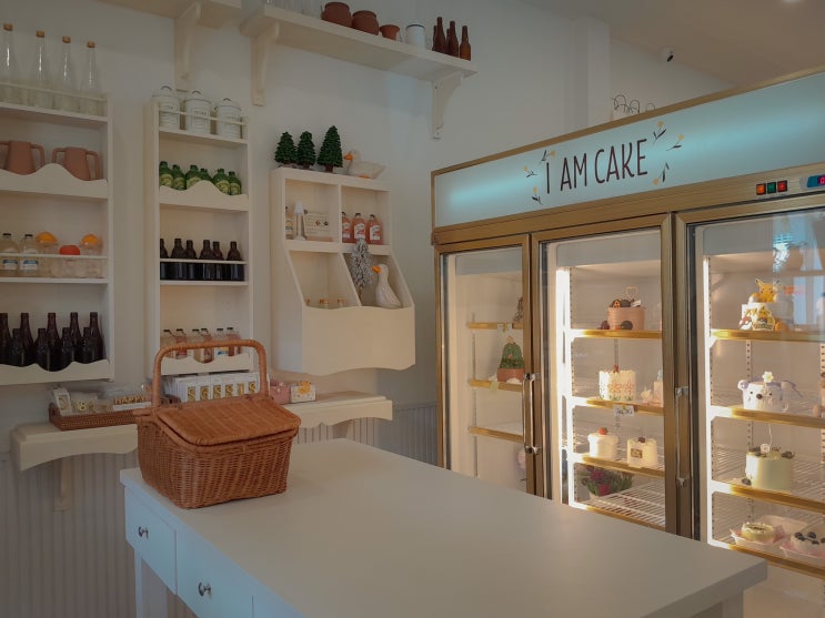 냐짱/나트랑 젊은이들 핫플 카페 I Am Cake 시내에서 멀지 않은 카페