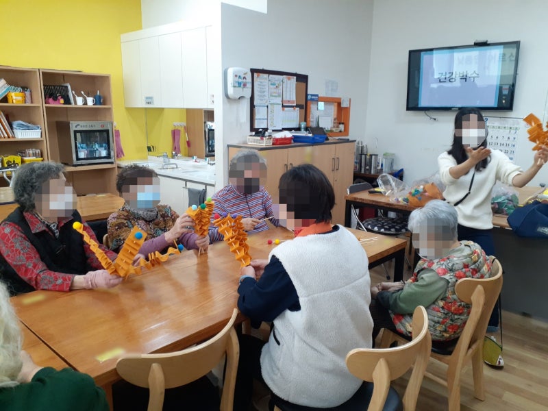 용인동백 주간보호센터 반디재활주간보호센터 맞춤형 프로그램 오감나무 맛있는 겨울 네이버 블로그