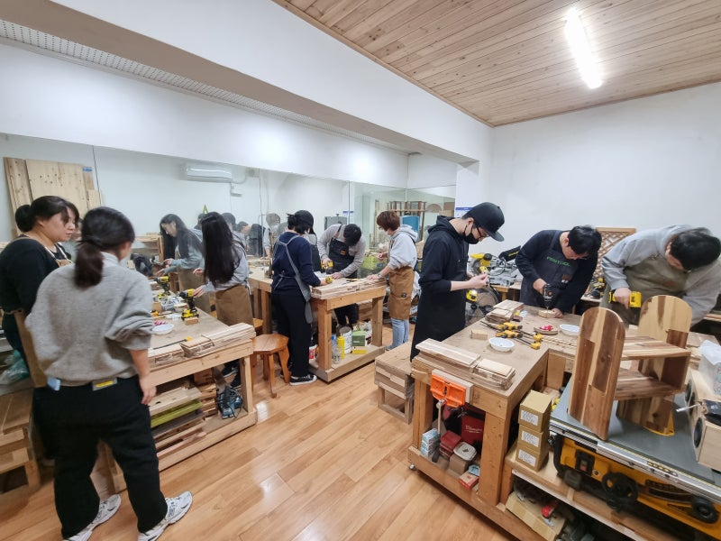 목공단체수업 원데이클래스 면목종합사회복지관 선반수납장 목공체험 성인목공 2030청년목공 광진구 군자역 슈퍼케이목공방 가구공방
