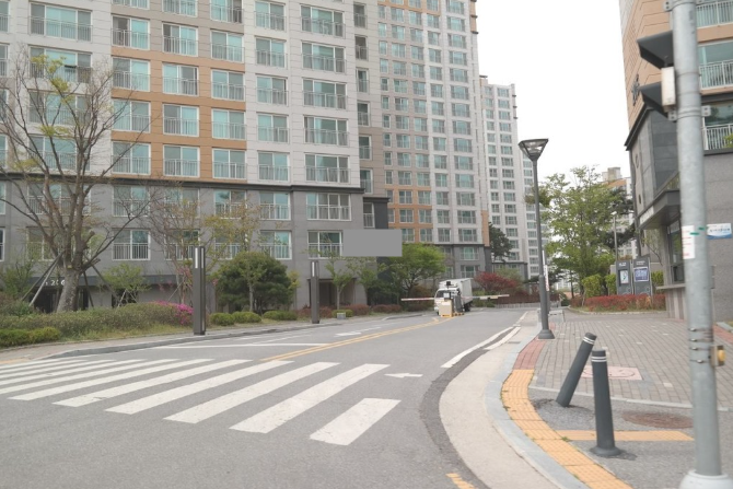 아파트 경매경기도 용인시 처인구 삼가동 용인행정타운두산위브2단지 44평형최저가4억3천8백9십만24년01월15일2023타경