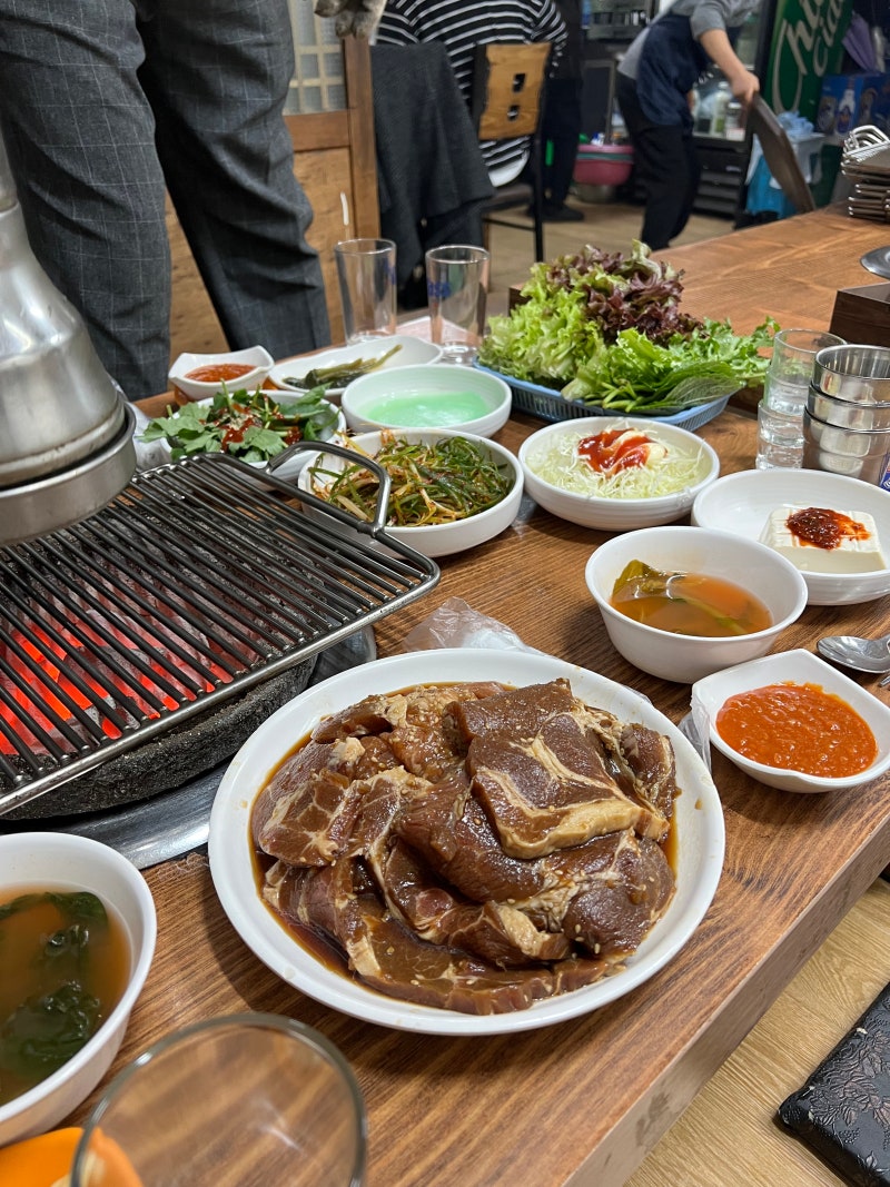 사당역 돼지고기 맛집 명돼지갈비 푸짐한 양념갈비와 주먹고기가 맛있는 노포 고깃집 네이버 블로그
