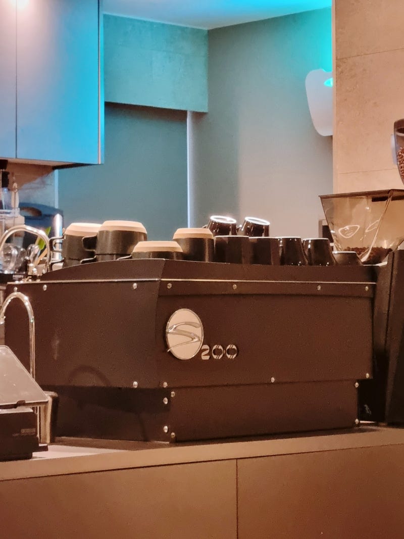 상암동/DMC : 메이븐 커피 로스터스 (Maven Coffee Roasters) - 굵직한 버터바 완전 좋아 : 네이버 블로그