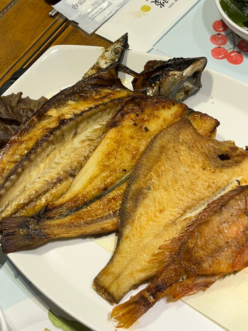 삼척 일미어담 : 모듬회 소, 간장게장 정식 (+엄마 환갑파티) : 네이버 블로그