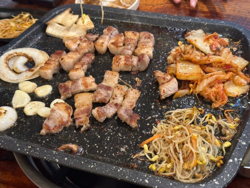 상수 24시간 영업 김치버터삼겹살과 김치찌개 둘다 찐 맛있는 유명한 합정생고기김치찌개 후기 네이버 블로그