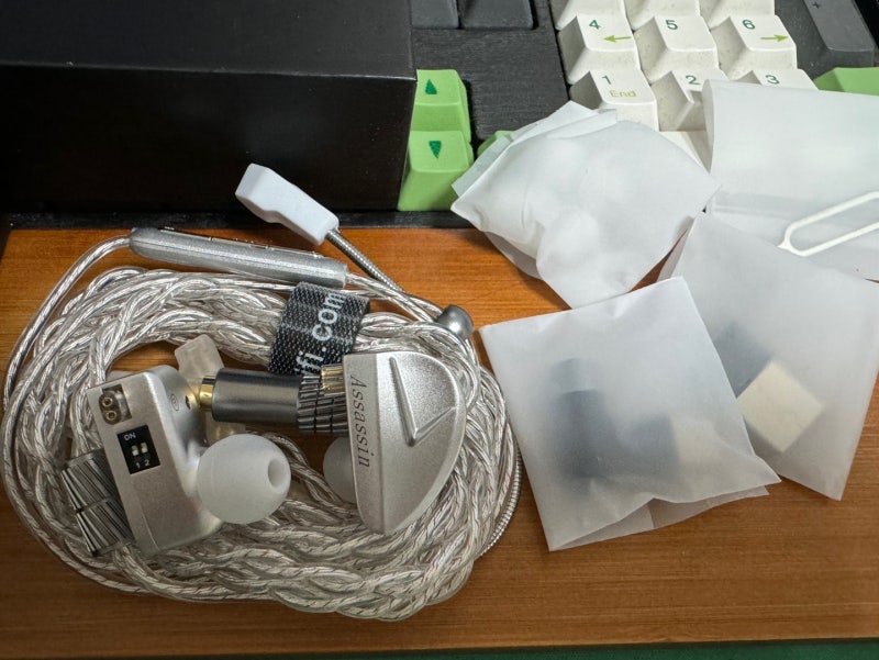 [이어폰] CVJ ASSASSIN Silver / 은자객, 은쎄신 : 네이버 블로그