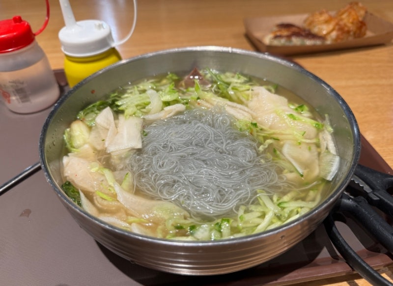 현대 프리미엄 아울렛 송도점 송현아 푸드코트 식당 이용후기 맛집 추천 주차 꿀팁 냉면 한식 만두 네이버 블로그