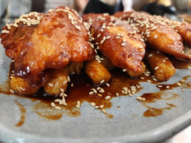 가산디지털단지 분식 가디 먹거리촌 즉석 떡볶이 전문점 중독에서 맛있는 떡볶이와 만두 범벅 돈가스 점심으로 먹고 온 내돈