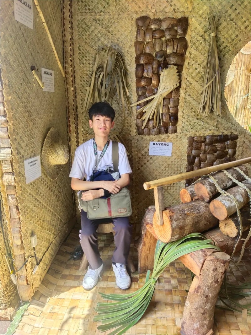 Eco-friendly Handicrafts: The Art of Filipino Pandan Leaves Weaving ...