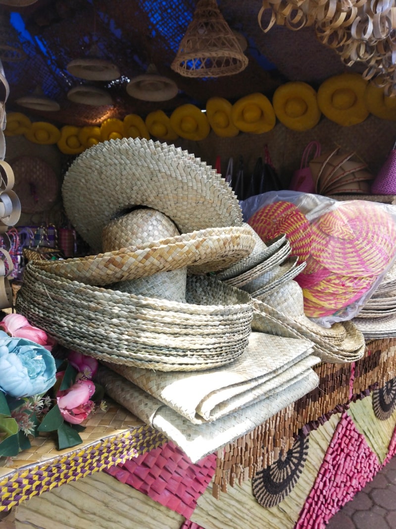 Eco-friendly Handicrafts: The Art of Filipino Pandan Leaves Weaving ...
