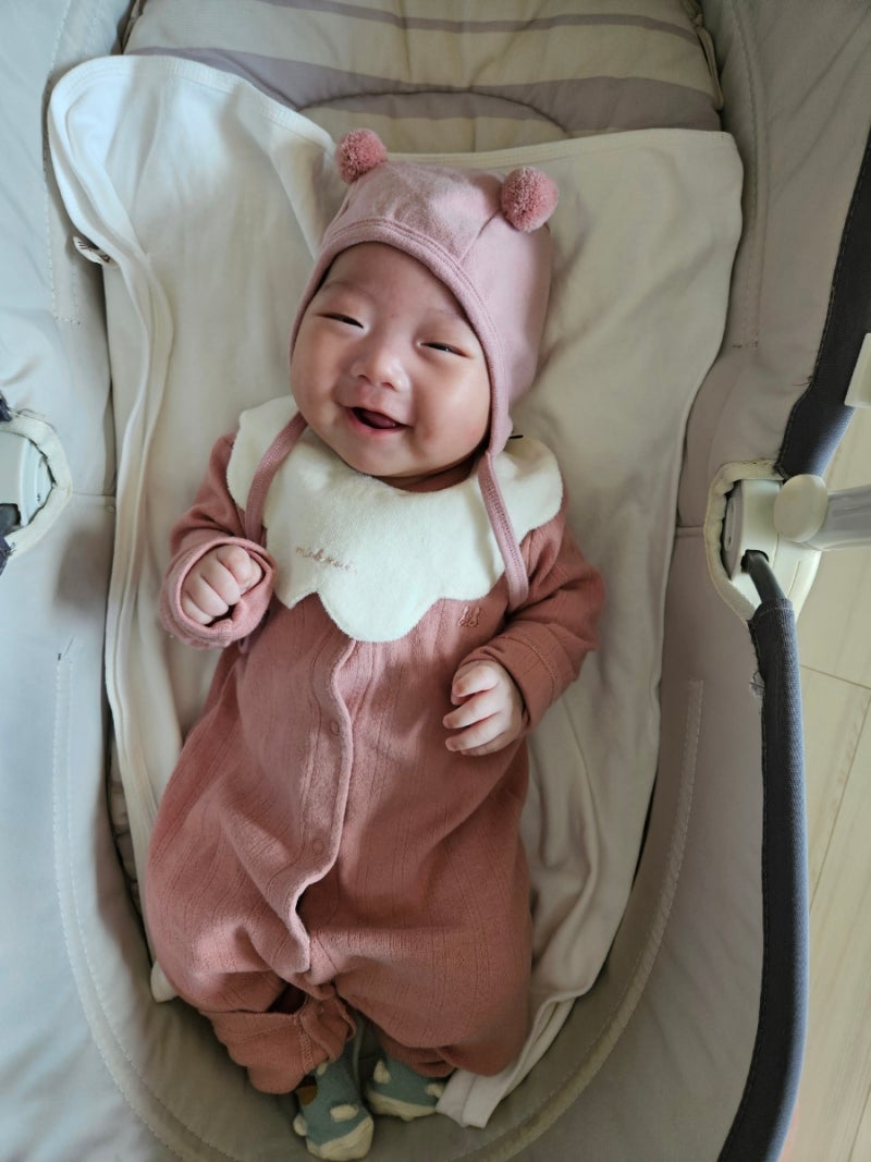 백일아기 육아꿀템 추천 라라스베개 타이니러브바운서 타이니러브모빌 네이버 블로그